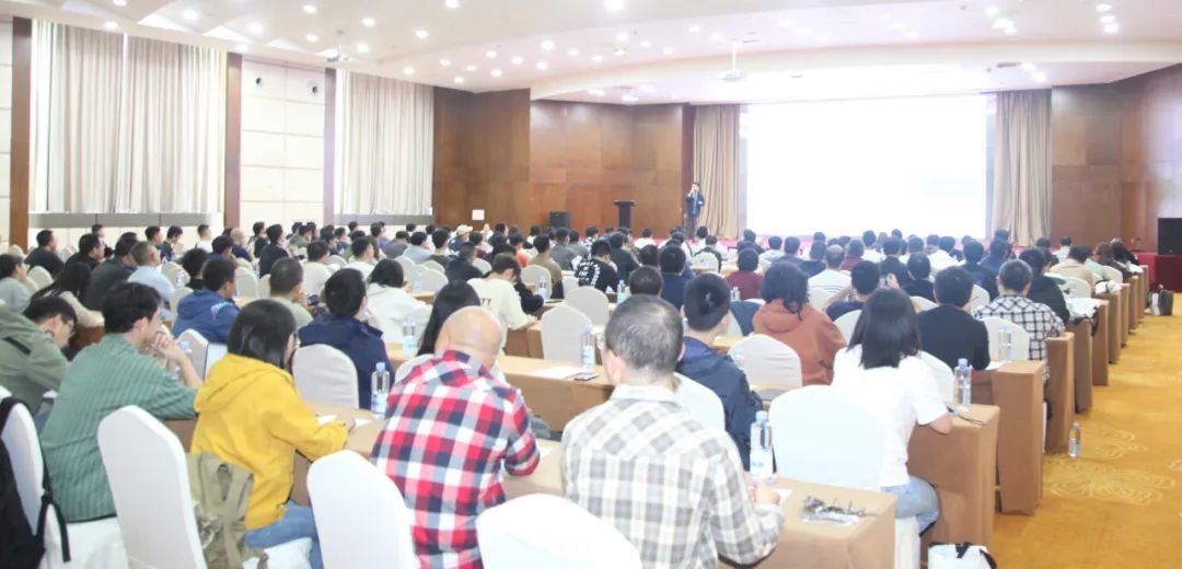 ACDU·中国行「成都站」完美收官，云和恩墨熊军会上详谈 MogDB 数据库性能管理之道 - 墨天轮