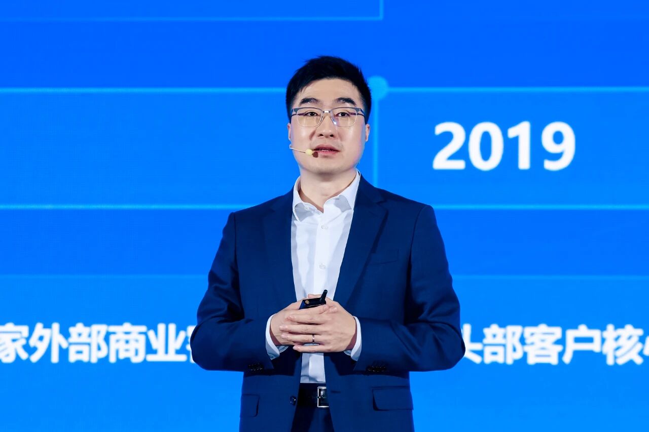 OceanBase 2025：首款 AI 数据库 seekdb 发布 客户数突破 4000 家 - 墨天轮